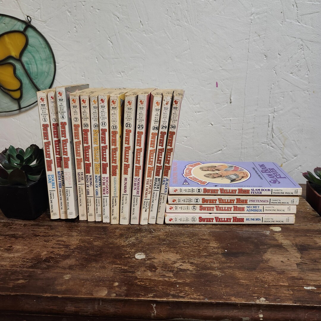 Sweet Valley High Books Vintage 80s Francine Pascal Lot of 17 Paperback ...