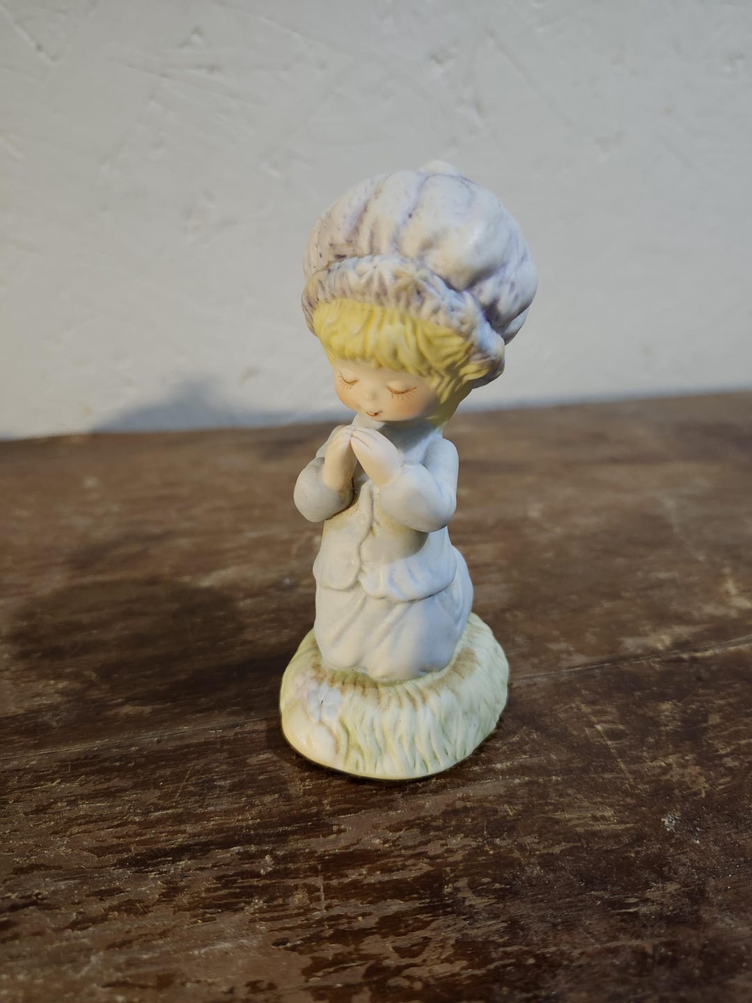 Megan & Friends by Heartline Porcelain Figurine Girl Prayer Vintage ...