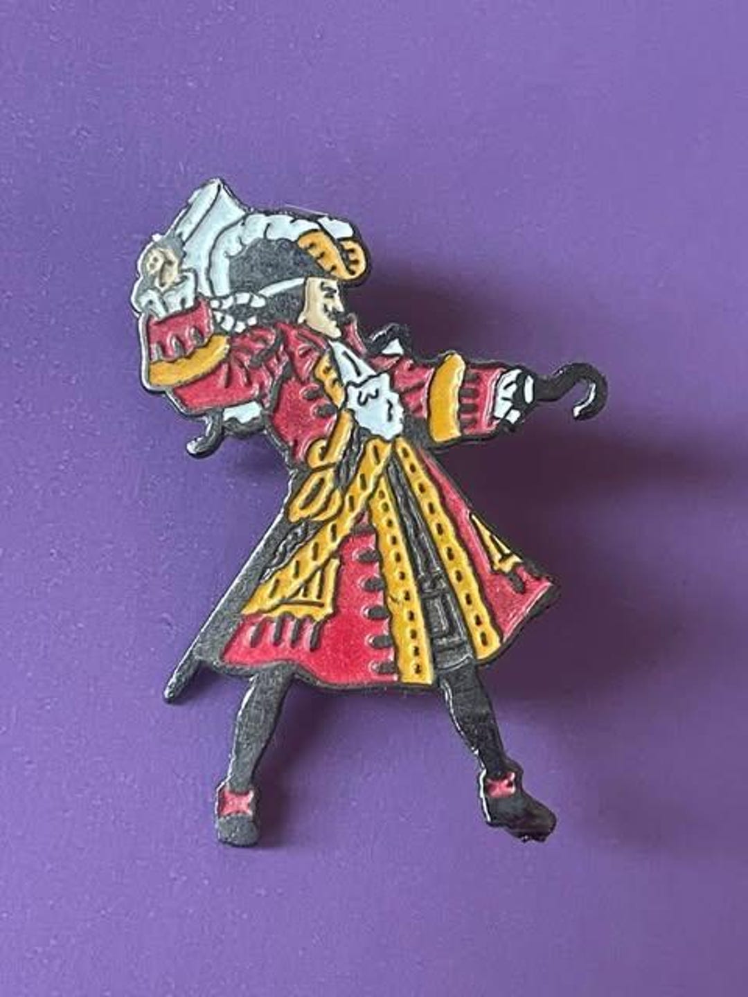 Captain Hook Pin - Dustin Hoffman Spielberg Robin Williams Rufio ...