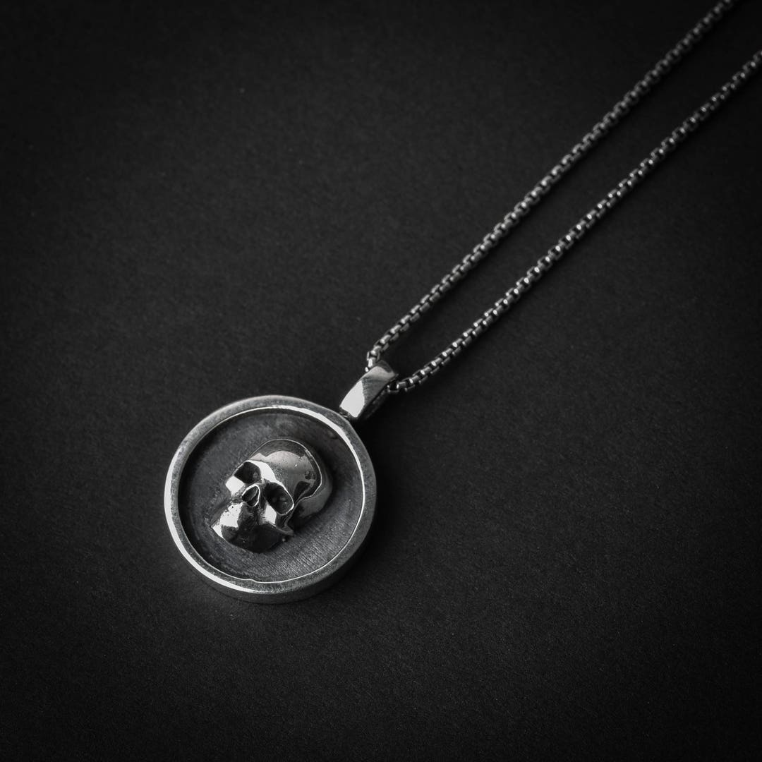 Round Skull Necklace - Etsy