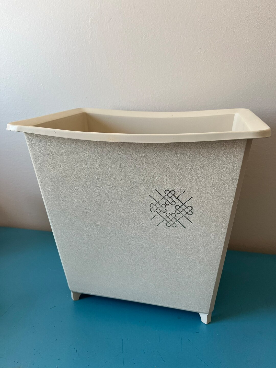 Vintage Plastic Footed Trash Bin, 70s Gold Swirl Motif, Beige - Etsy
