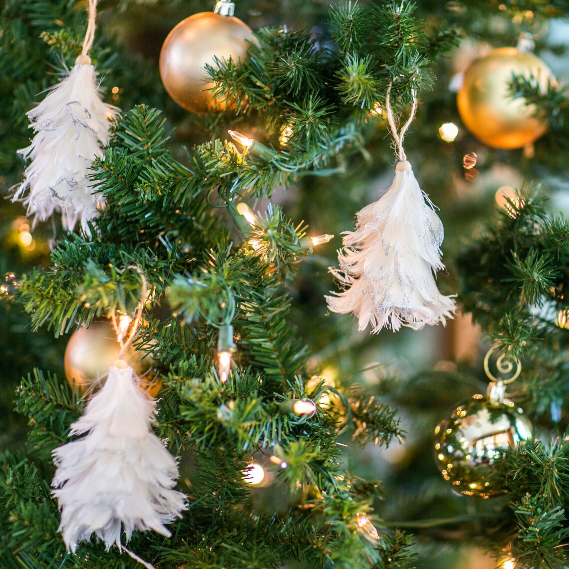 Decorative Mini Feather Tree Ornaments White W/glitter Tips - Christmas ...
