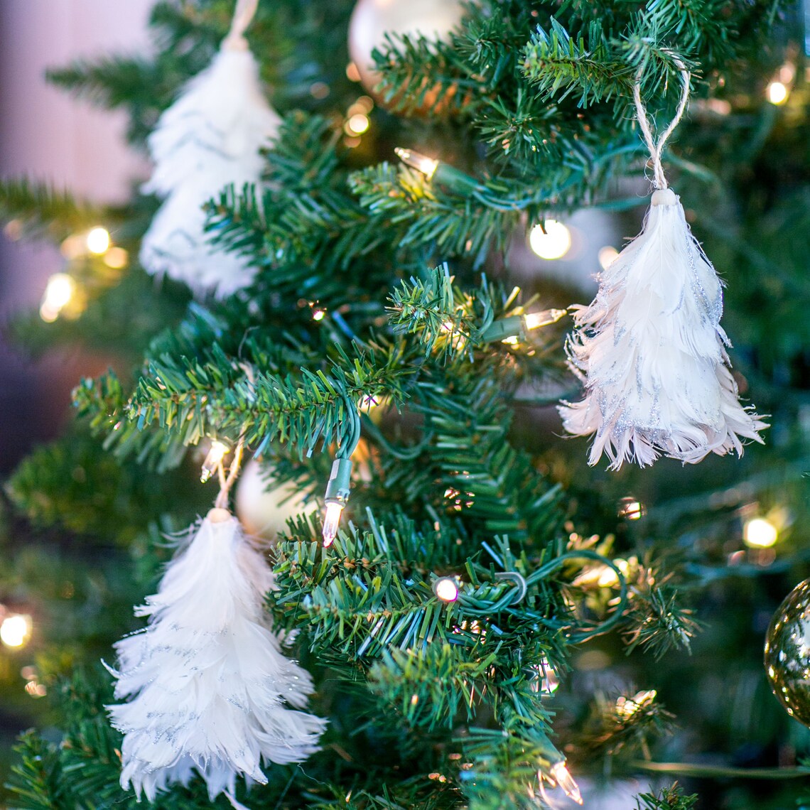 Decorative Mini Feather Tree Ornaments White W/glitter Tips - Christmas ...