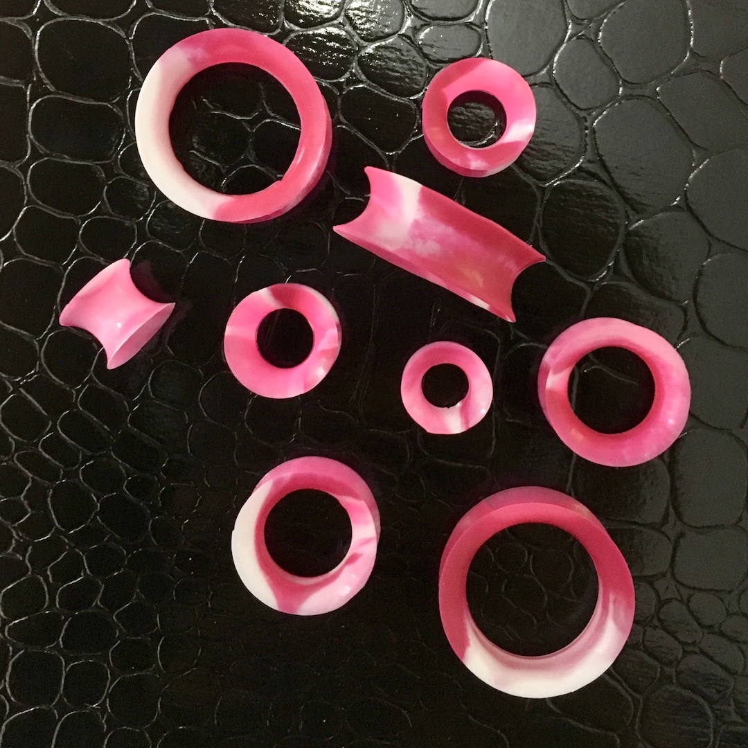 Vesta Pink White Swirl Alien Skinz Silicone Flexible Ear Plugs Tunnels ...