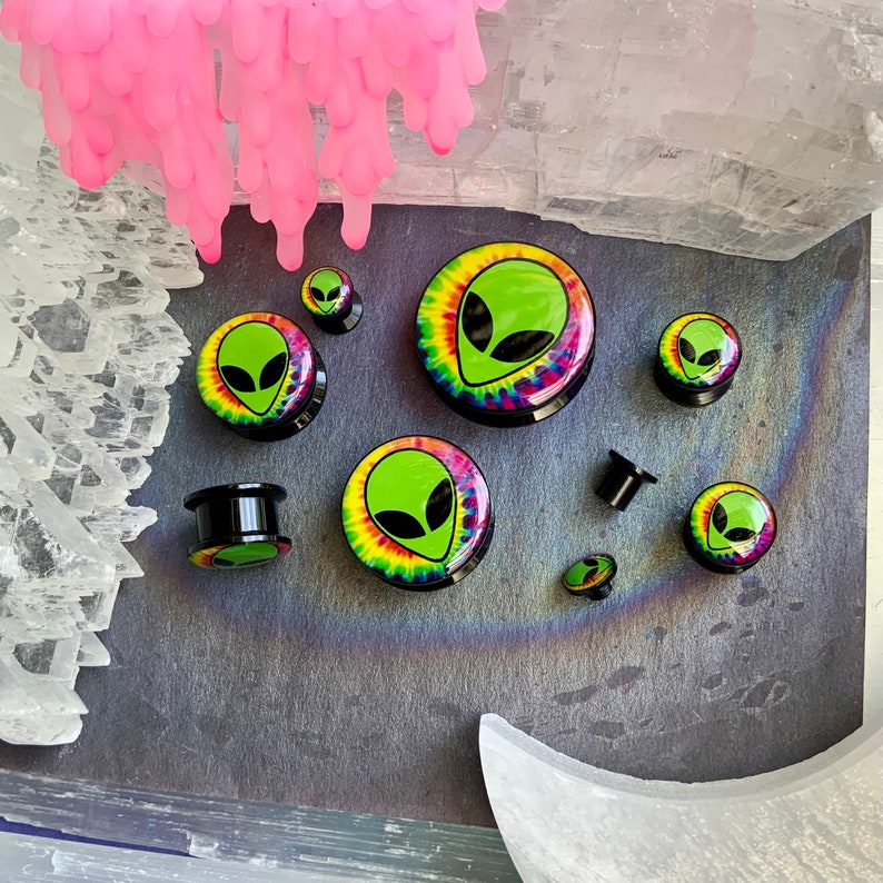 Far Out Tie Dye Alien Head Acrylic Babes Ear Plugs Gauges - Etsy