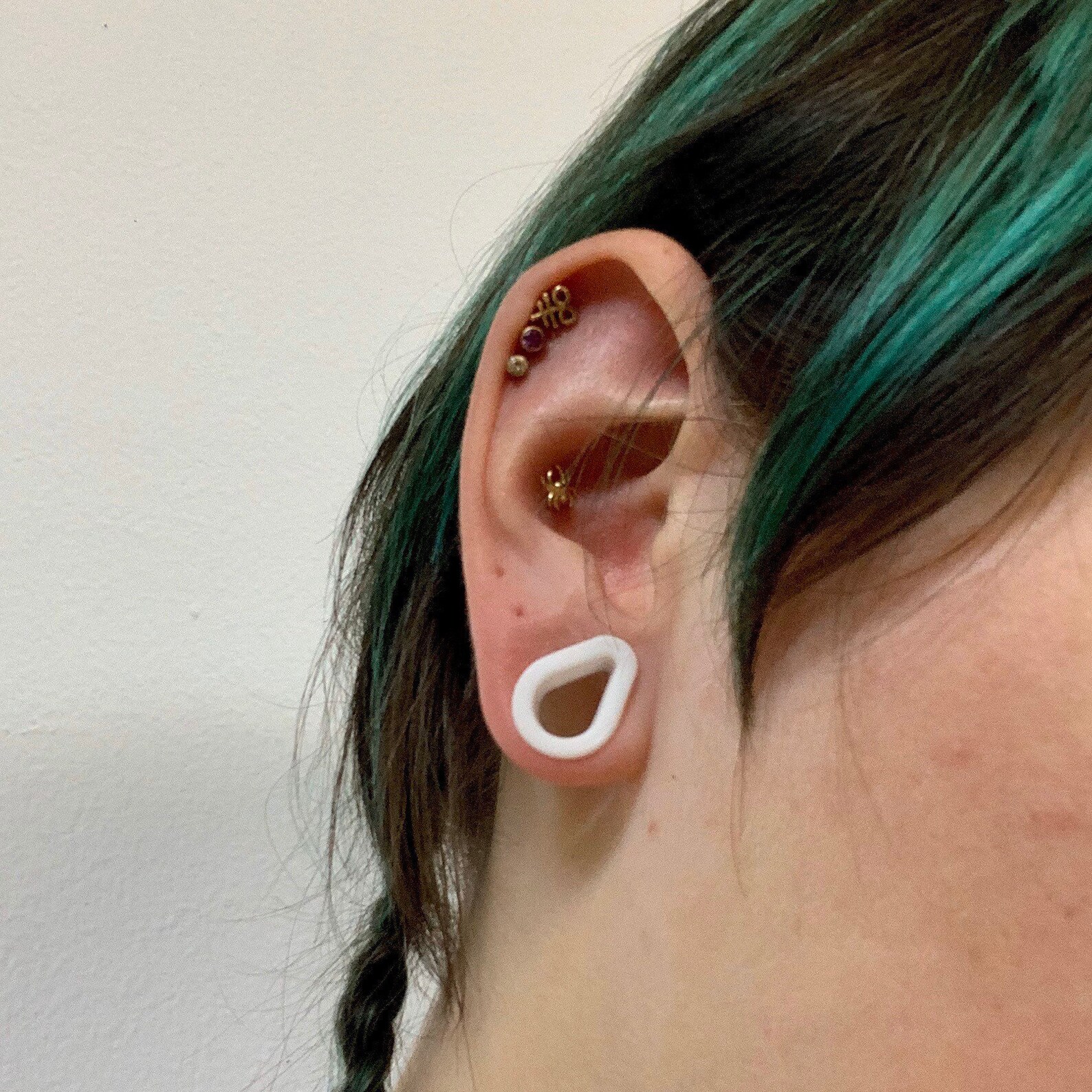 White Alien Dropz Teardrop Ear Plugs Gauges Tunnels Soft | Etsy