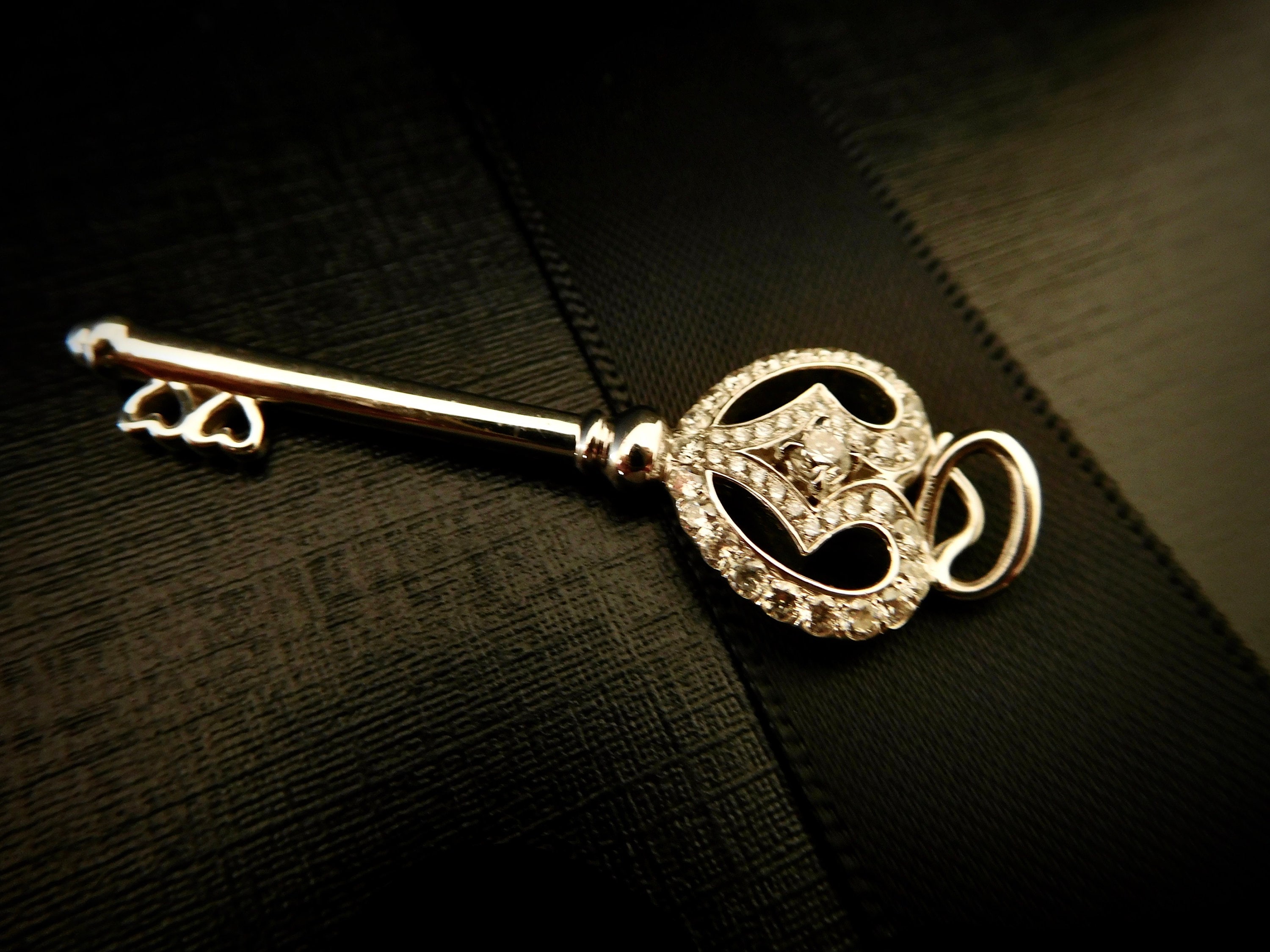 Diamond Key 18ct Solid White Gold and Diamond Pendant Key | Etsy