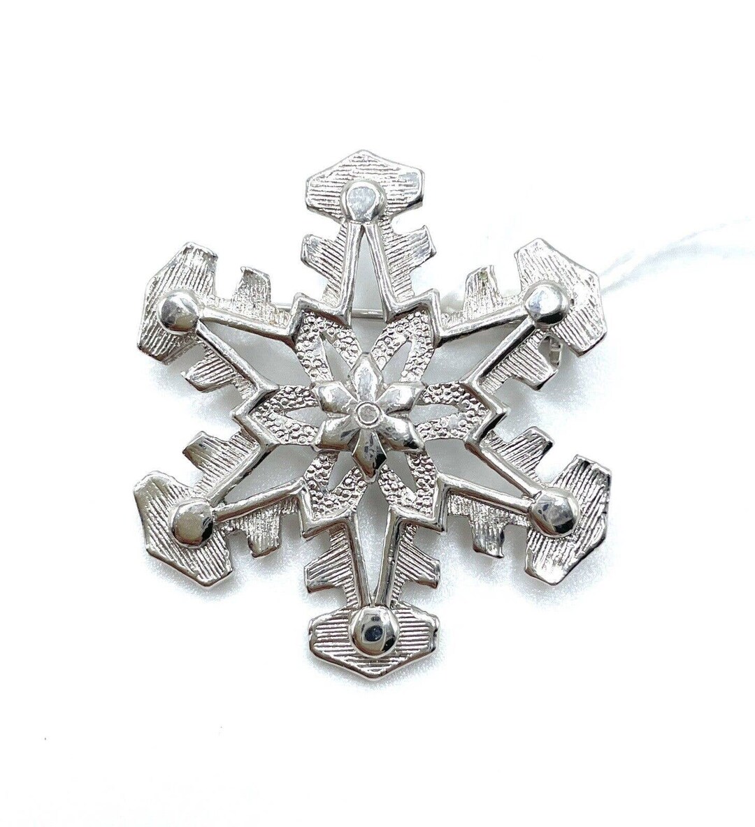 Vintage 1977 Sarah Coventry snowball Silver Snowflake Brooch Holiday - Etsy