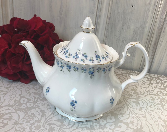 Royal Albert Memory Lane Large 6 Cup England Made Teapot Vintage ...