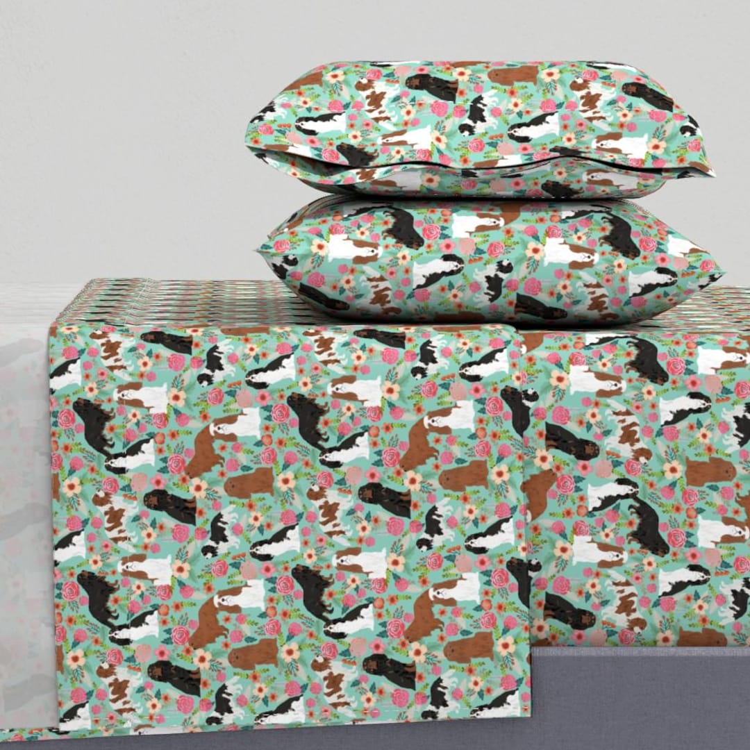 Floral Spaniels Sheets - Cavalier King Charles Spaniel by Petfriendly ...