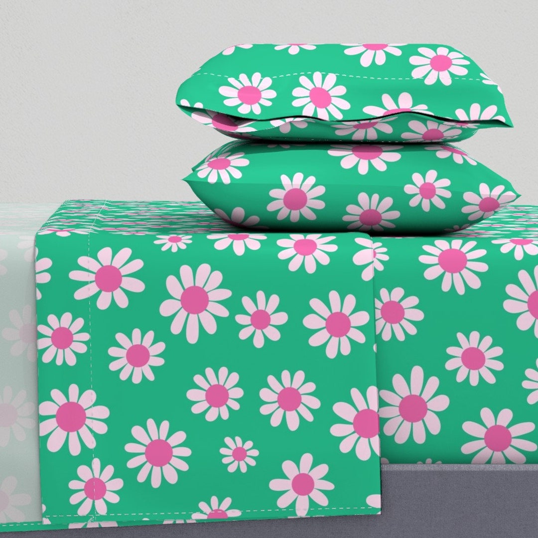 Retro Floral Sheets Preppy Retro Daisy by Ambergibbsdesigns Groovy ...