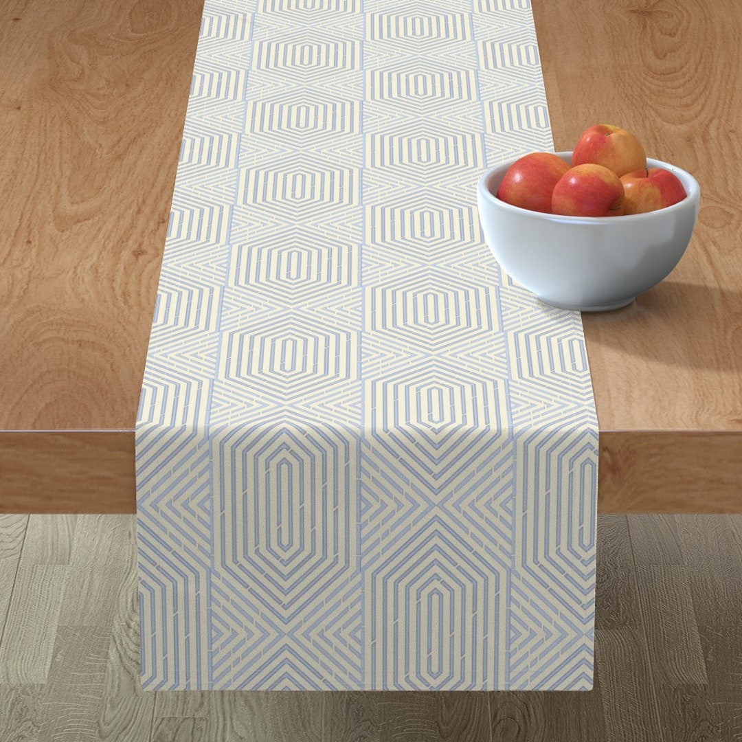 Geometric Table Runner Labyrinth by Azureelizabethdesign - Etsy