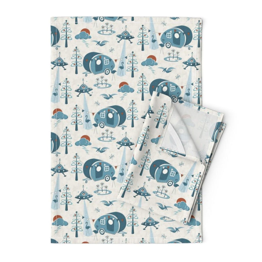 Vintage Kitsch Tea Towels Set of 2 - Retro Ufos Yard Flamingo Alien ...