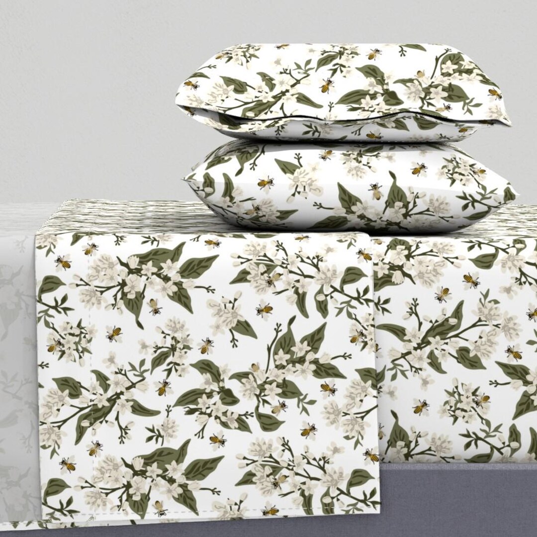 Farmhouse Garden Sheets - Flowers and Bees by Fernlesliestudio ...