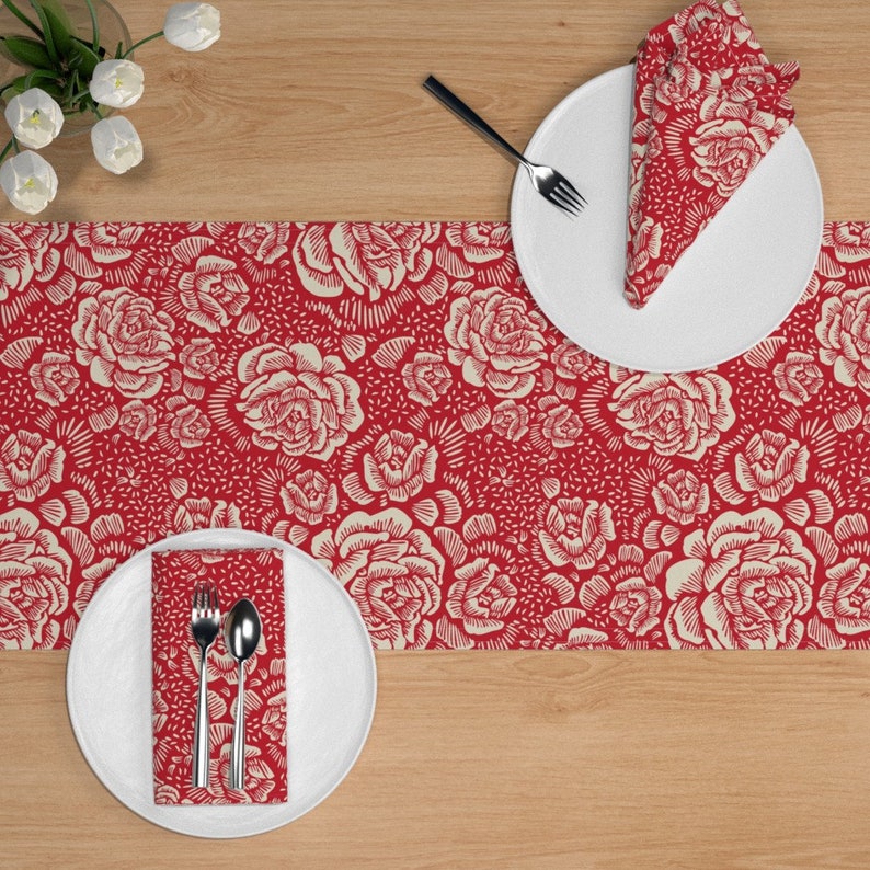 Rose Table Runner Holiday Rose Red by Cinneworthington - Etsy