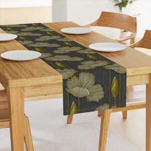 Art Decor Poppy Table Runner - Art Deco Fleurs Dor by J9design ...
