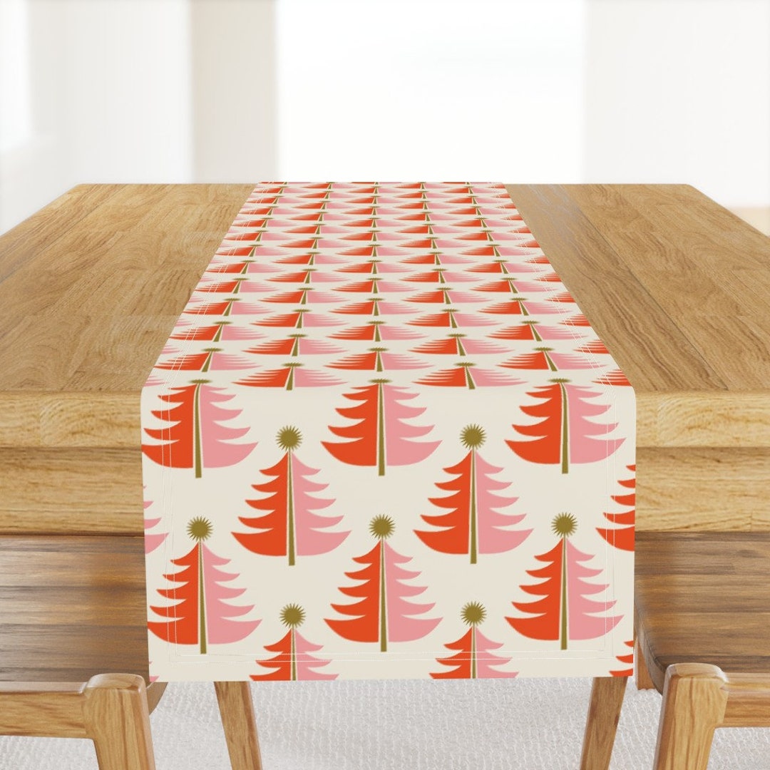 Retro Holiday Table Runner - Christmas Tree Star Yuletide Evergreen ...
