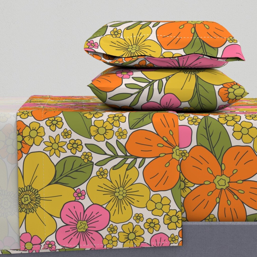 Floral Sheets Retro 1960s1970s Floral by Somecallmebeth Flowers Retro ...