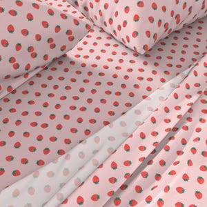 Little Strawberry Sheets - Strawberries Pink by Kimsa - Pink Summer ...