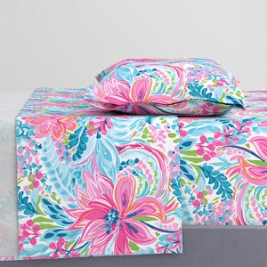 Bold Pink Floral Sheets - Pink Bouquet by Cherylgrahamdesigns - Palm ...