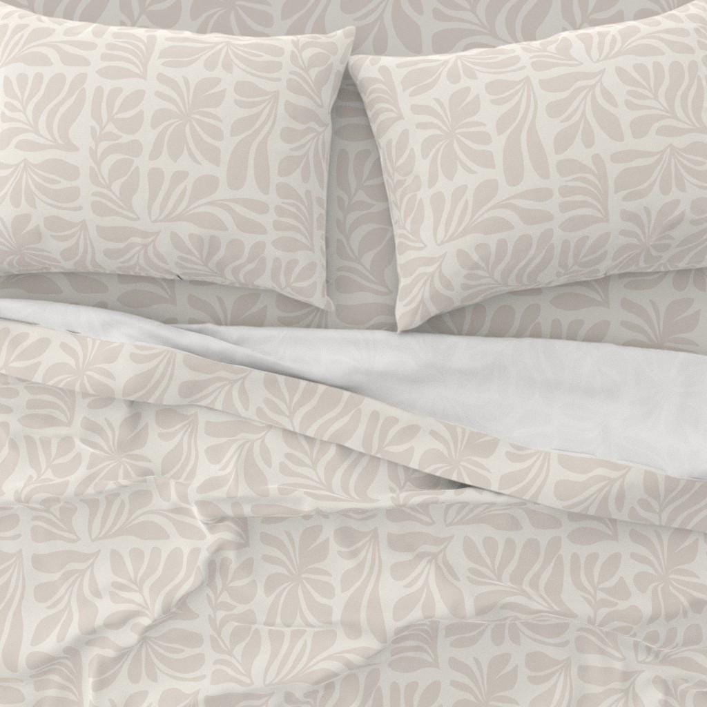 Modern Leaves Sheets - Leafy Gallery Cream by Amysuther - Monochrome ...