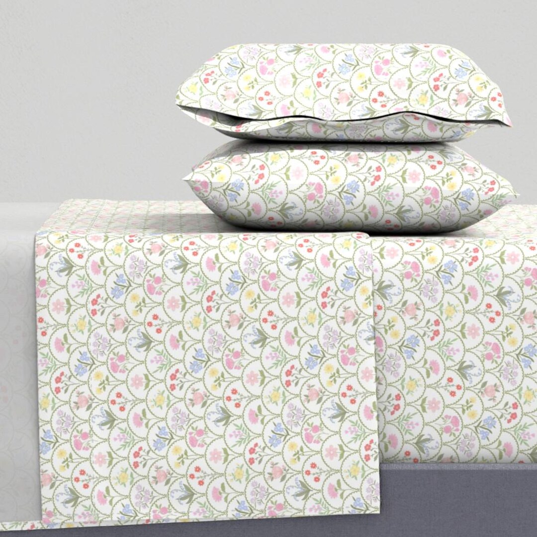 Cottagecore Sheets - Wildflowers Scallop by Prettyfestive - Wildflowers ...