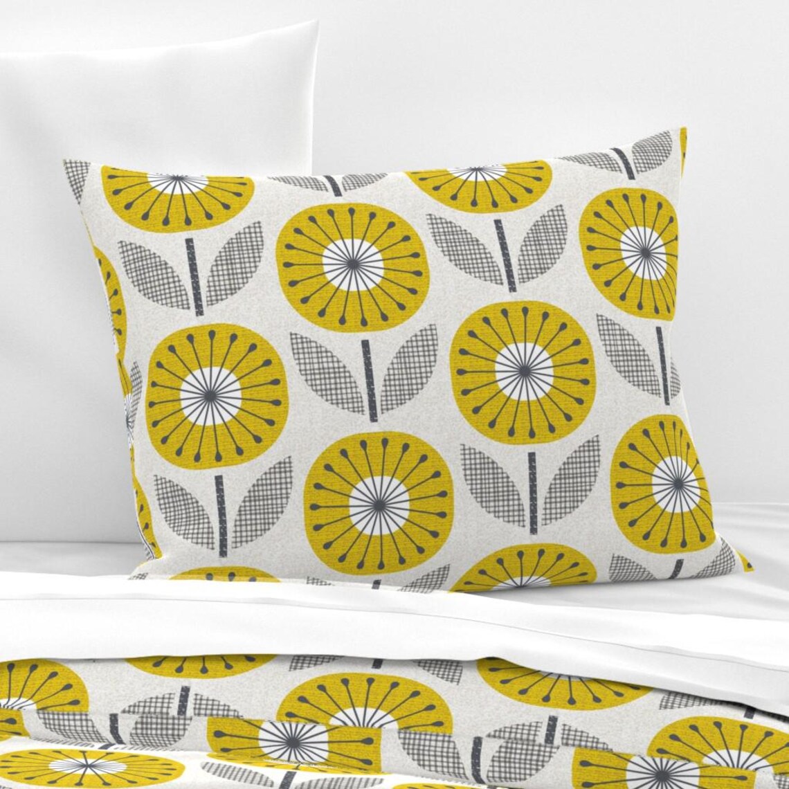 Mid Century Modern Bedding - Sunny Winter Blooms by Ottomanbrim - Retro ...