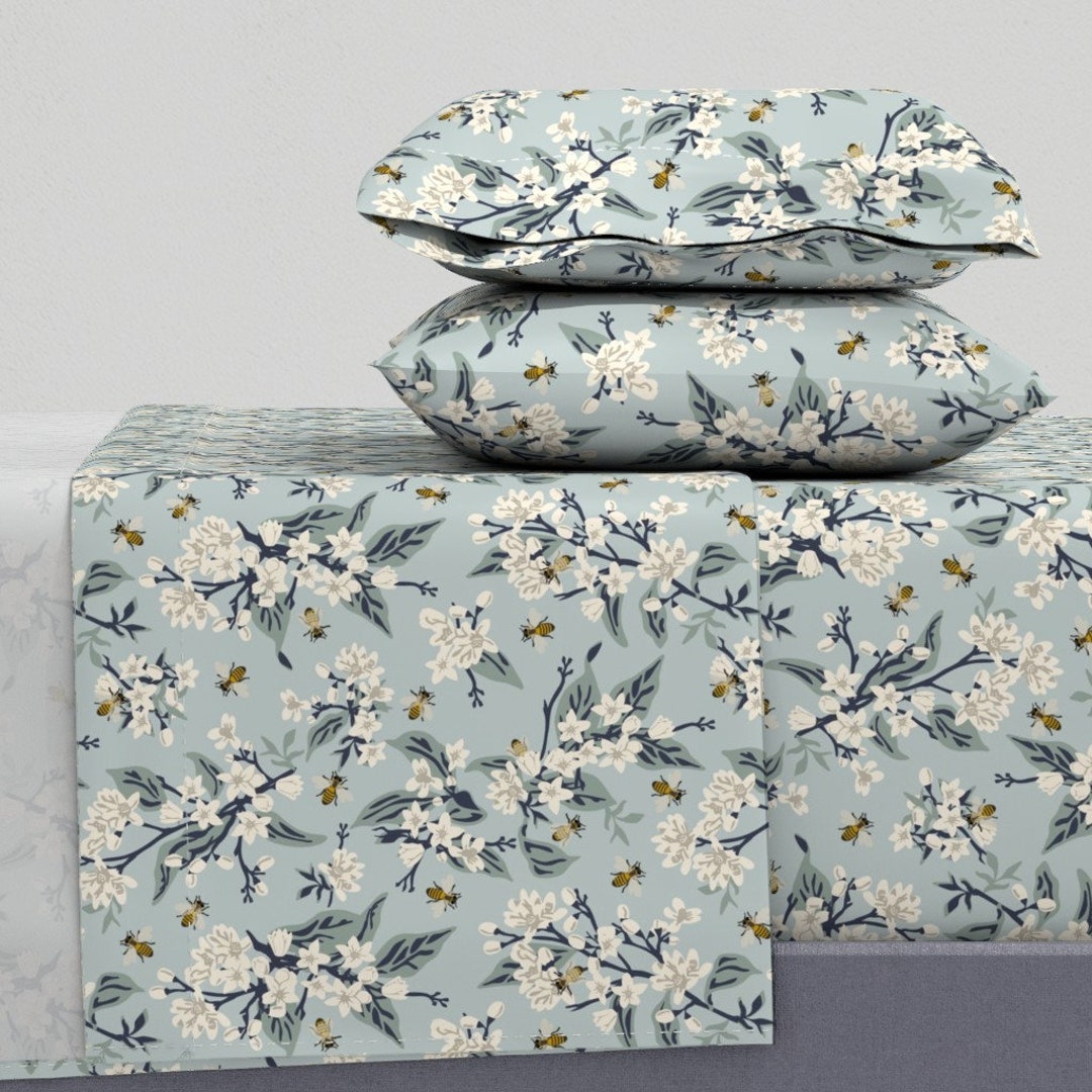 Vintage Inspired Sheets Flowers & Honey by Fernlesliestudio Modern ...