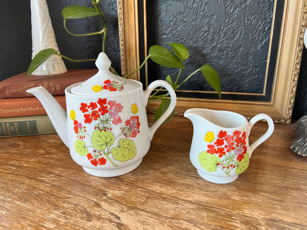 Vintage Lorrie Design Teapot and Creamer Red Geranium and Yellow ...