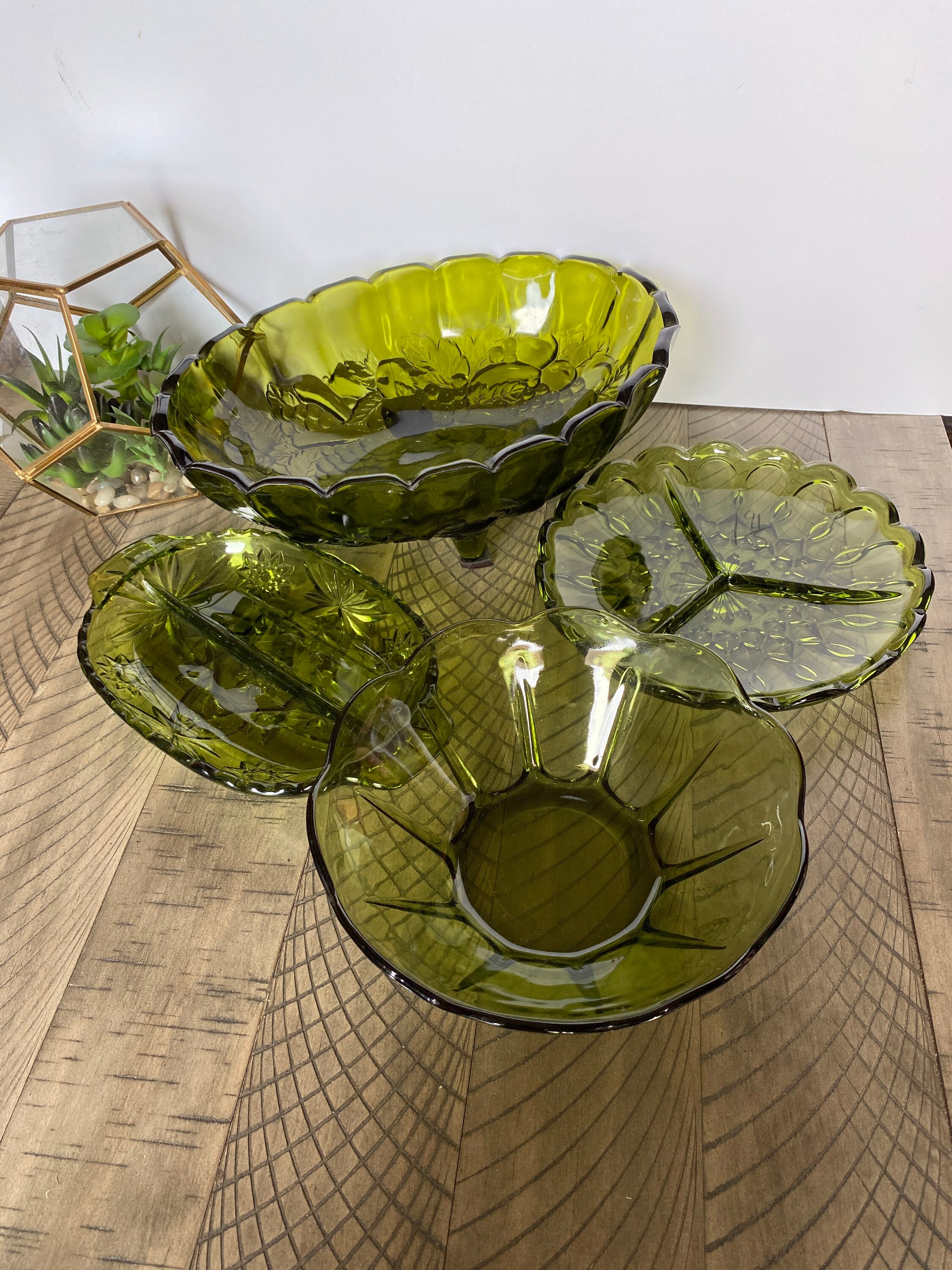 Vintage Green Bowls / Dishes - Etsy