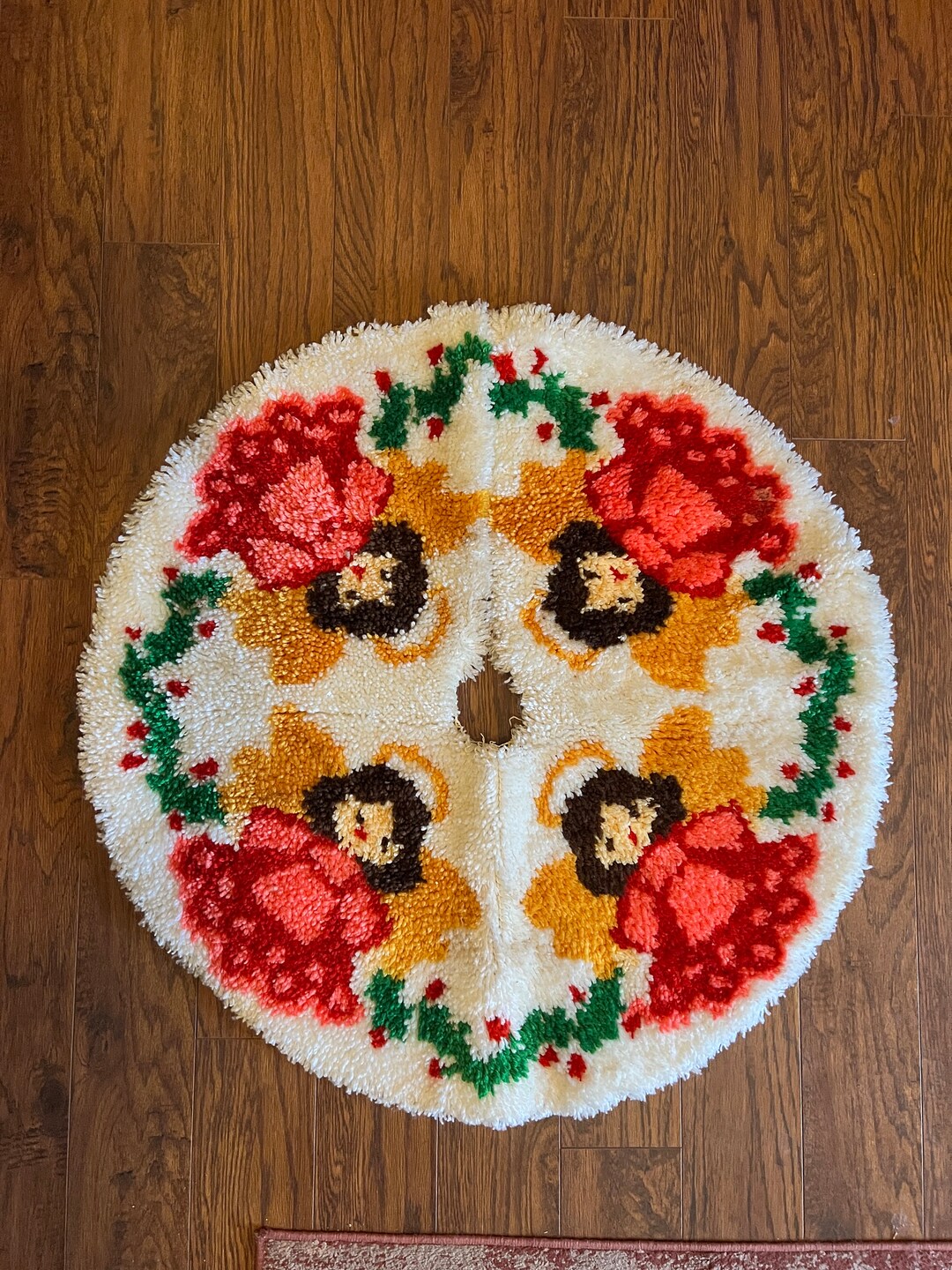 Handmade Mid Century Latchhook Angel Tree Skirt / Vintage - Etsy