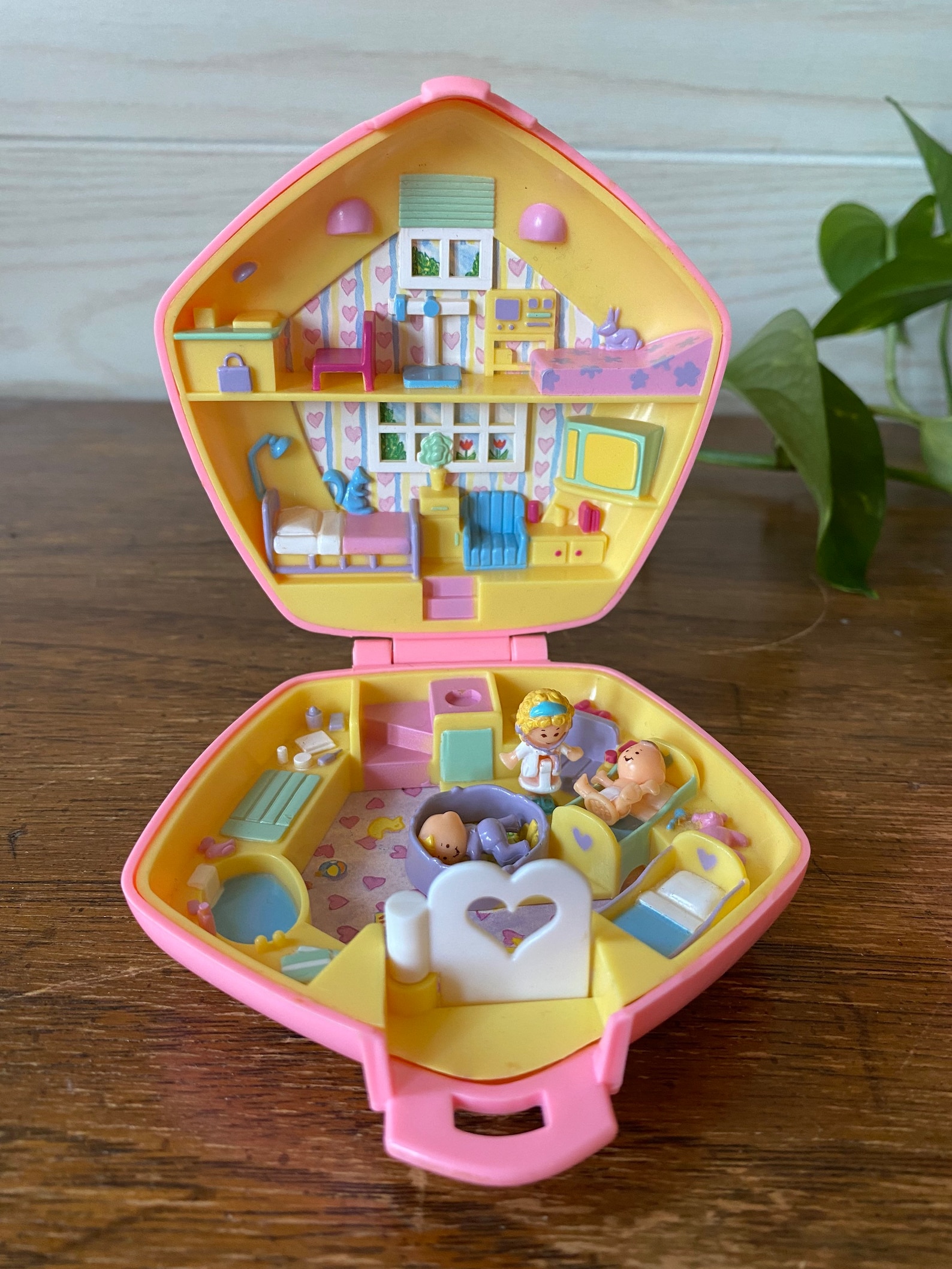 VINTAGE 1992 Bluebird Polly Pocket Polly in the Nursery Pentagon ...