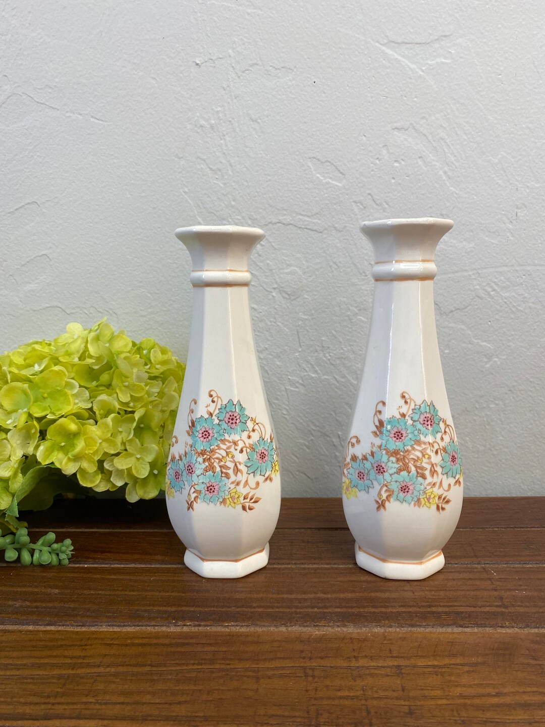 Vintage Floral FTD 1983 Bud Vase Hand Painted - Etsy UK