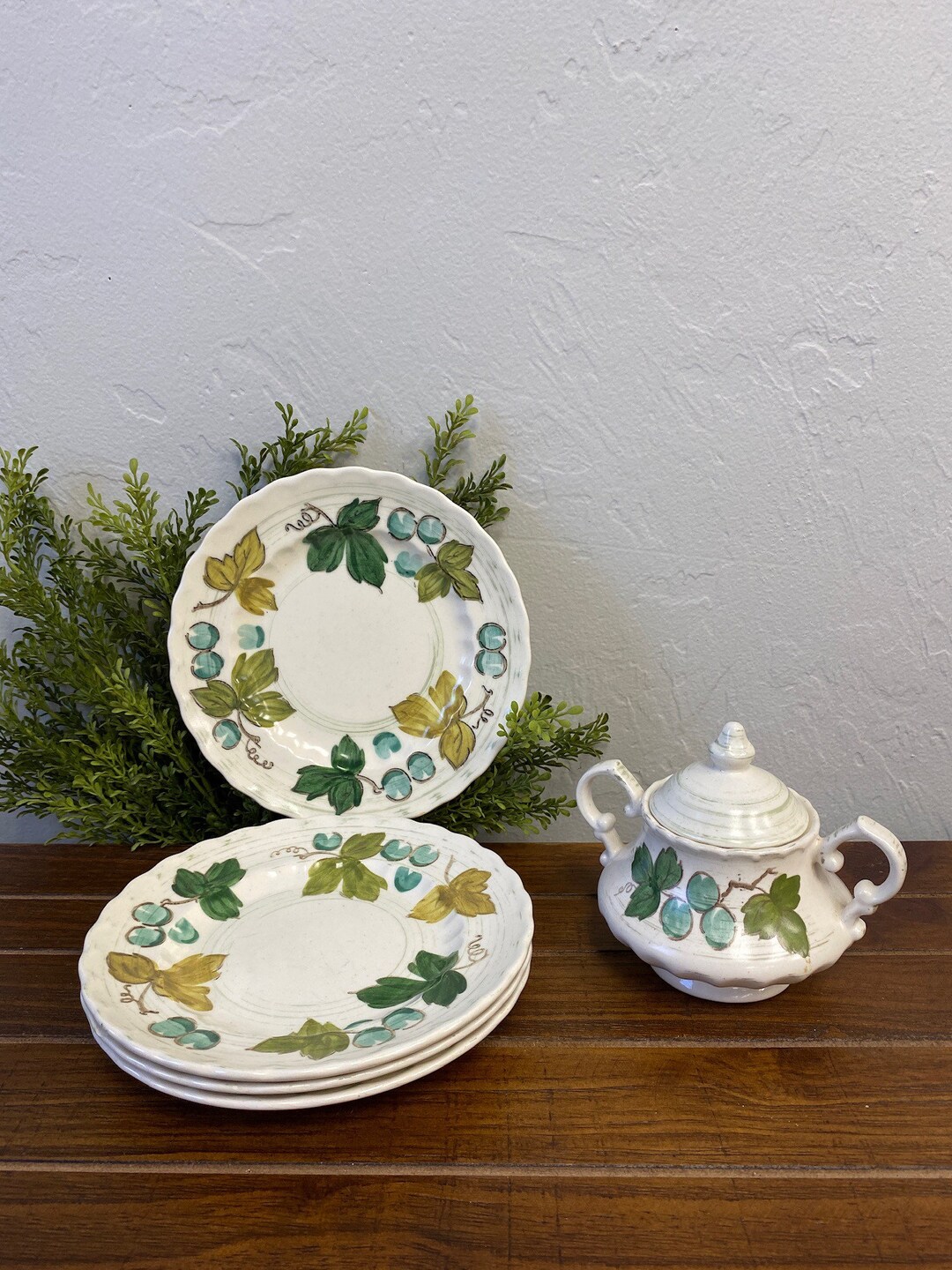 Vintage Metlox Vernon Ware Vineyard Pattern Set of 4 Salad Plates and 1 ...