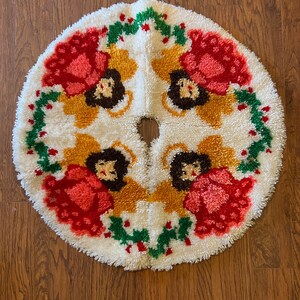 Handmade Mid Century Latchhook Angel Tree Skirt / Vintage - Etsy