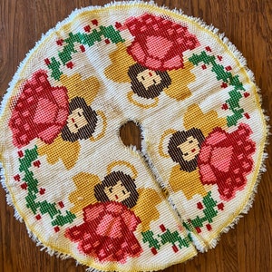 Handmade Mid Century Latchhook Angel Tree Skirt / Vintage - Etsy