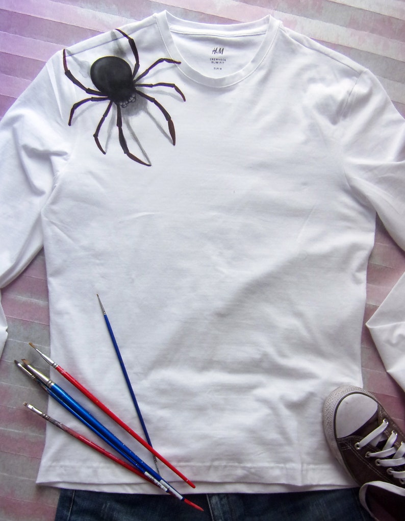Creepy Spider Shirt, Custom Tshirt for Halloween, Realistic Arthropod ...