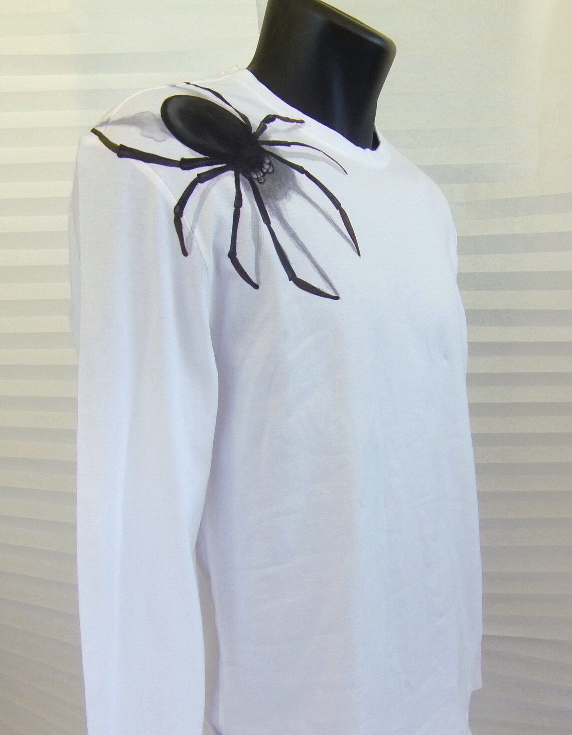 Creepy Spider Shirt, Custom Tshirt for Halloween, Realistic Arthropod ...