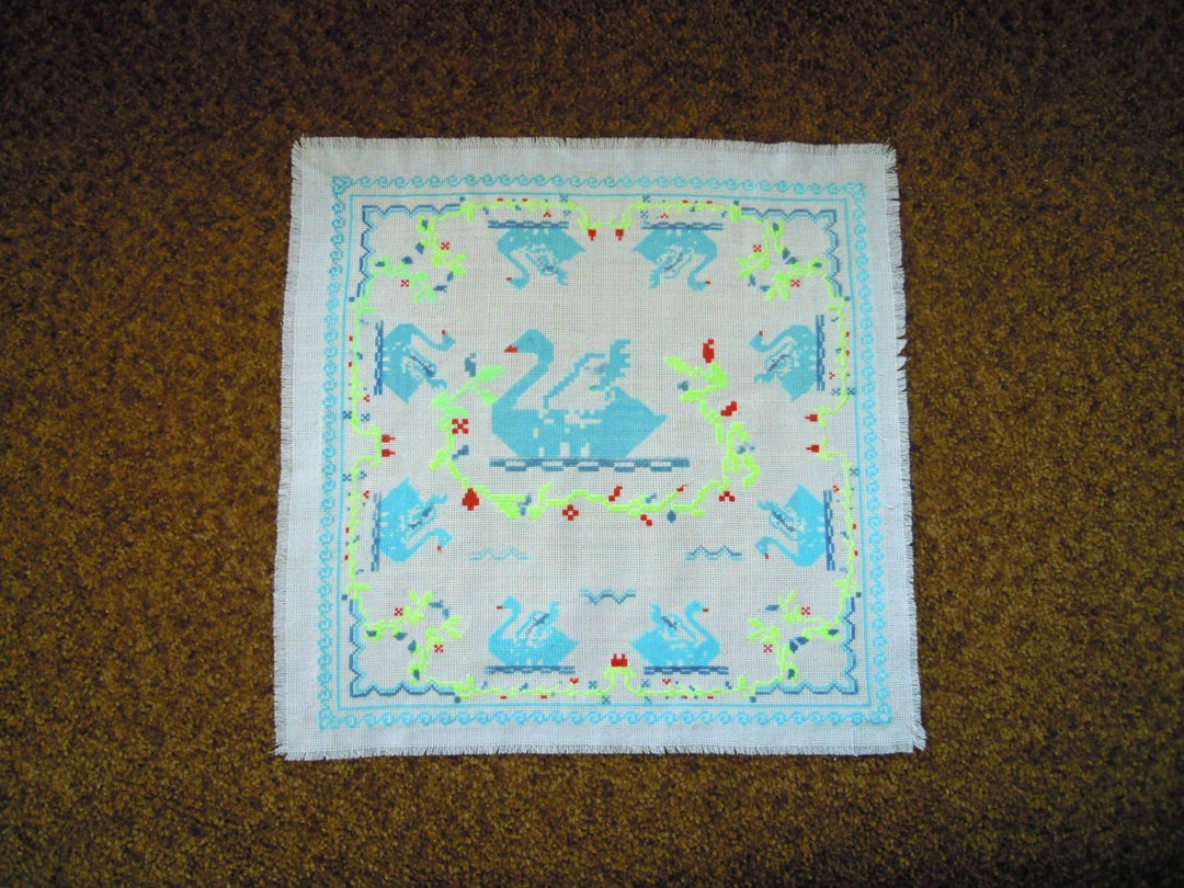 Embroidery, Swans, Hand Embroidery - Etsy