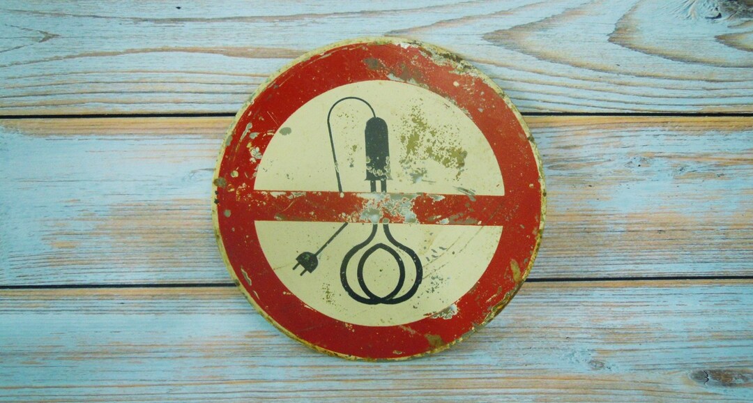 Metal Wall Sign, Do Not Turn on Electrical Appliances!, Danger Sign ...