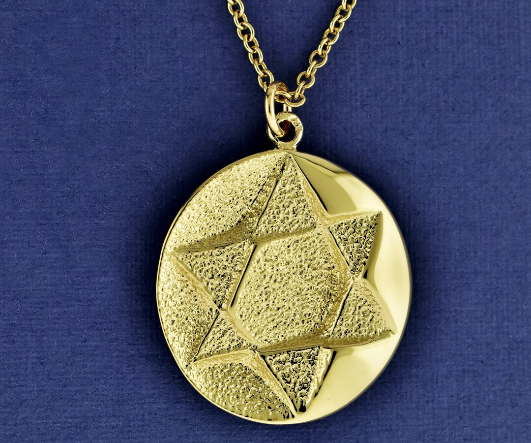 Round 14K Star of David Medallion Pendant, Solid Gold Jewish Star ...