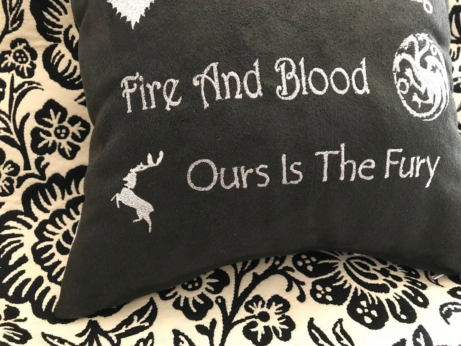 Game of Thrones House Lannister, Stark, Targaryen, Baratheon Motto and ...