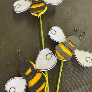 Spring Three Bumblebee / Bee Pick - Etsy