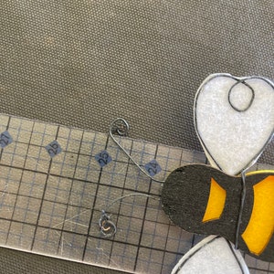 Spring Three Bumblebee / Bee Pick - Etsy