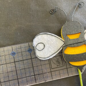 Spring Three Bumblebee / Bee Pick - Etsy