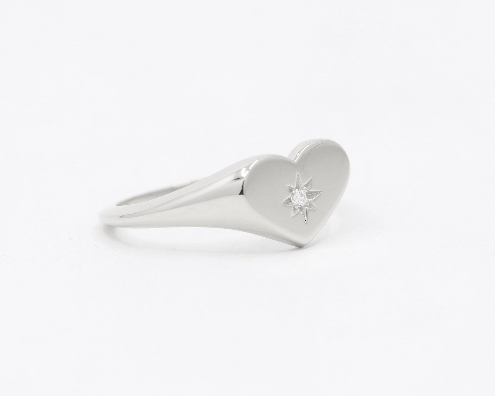 14K Diamond Heart Signet Band / Diamond Ring / Signet Ring / - Etsy