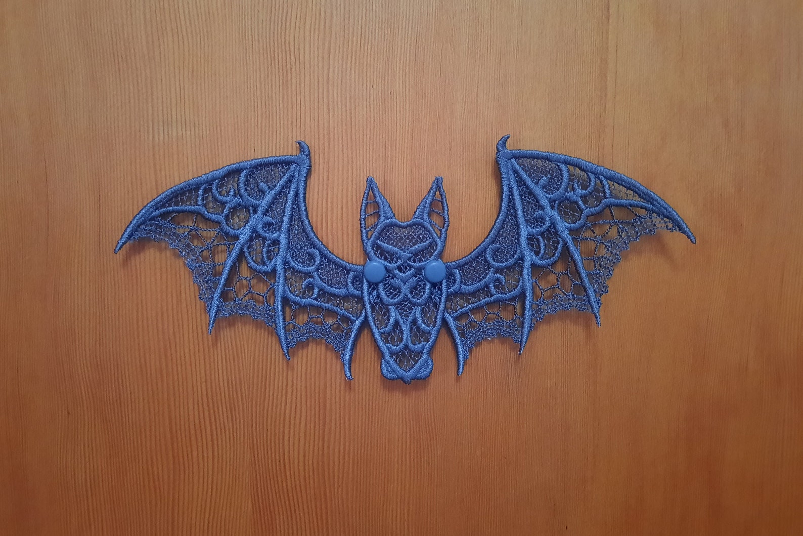 Articulated Lace Bat - Etsy