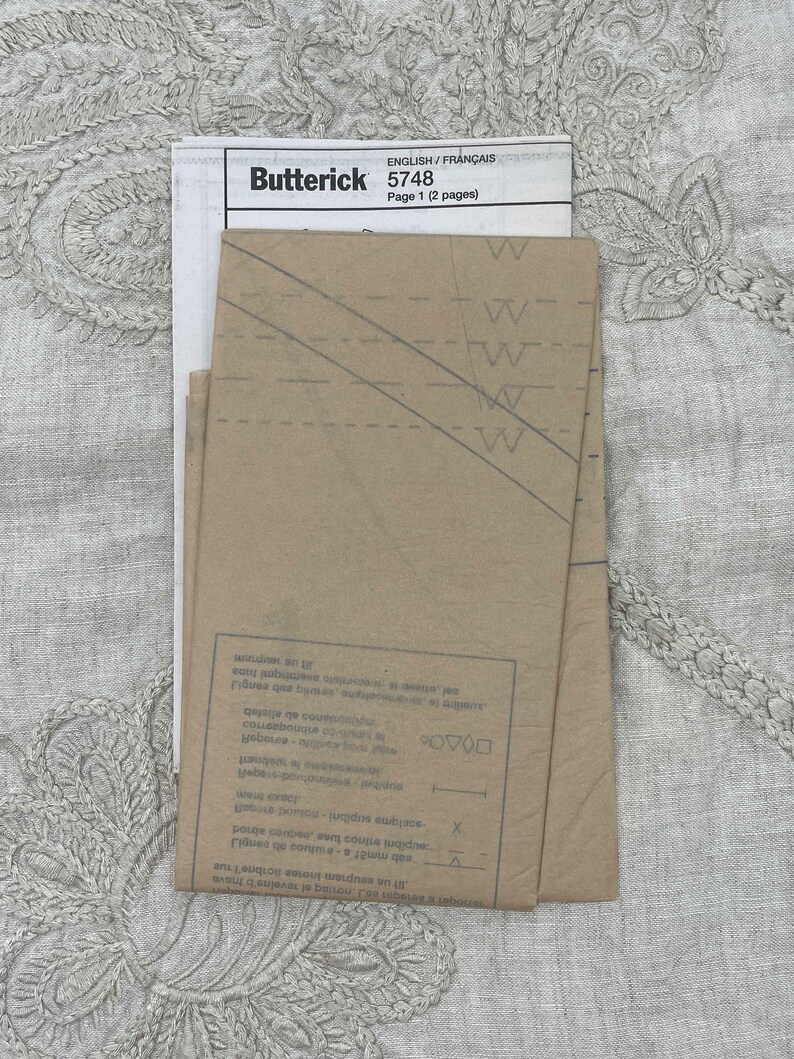 Butterick 5748 reissued 1960s Fit and Flare Dress With Scoop - Etsy