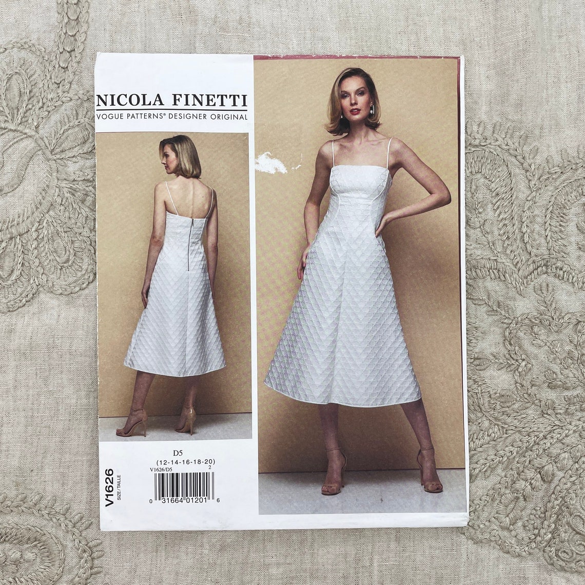 Vogue 1626 - Nicola Finetti Piping Shaped Front Special Occasion Dress ...