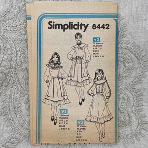 Simplicity 8442 - 1970s Gunne Sax Style Romantic Skirt and Blouse ...